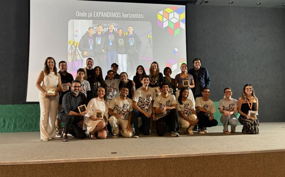 Whindersson Nunes realiza show beneficente no auditório Tânia Sampaio ...